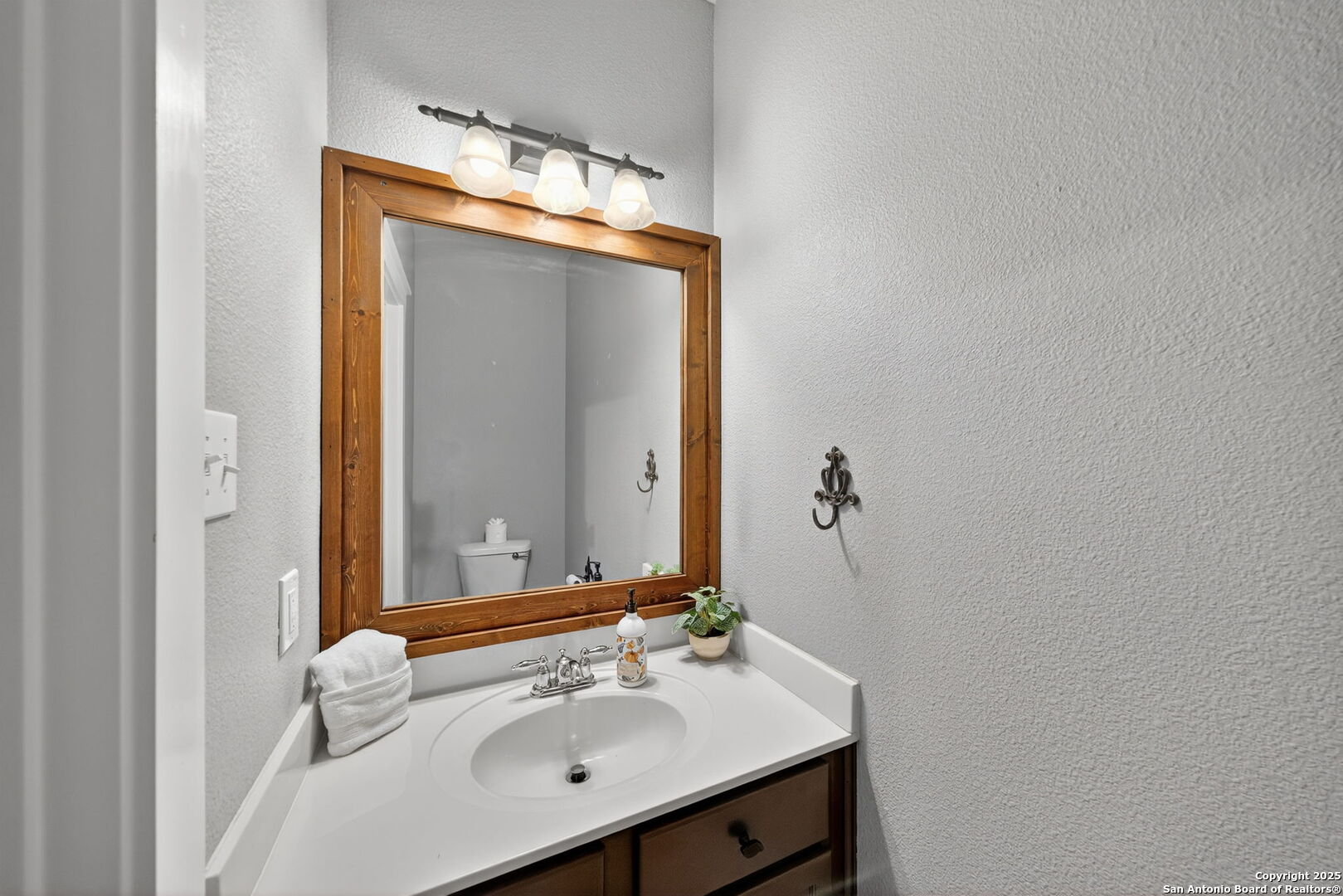 3302 Bending Creek - The Howell Group