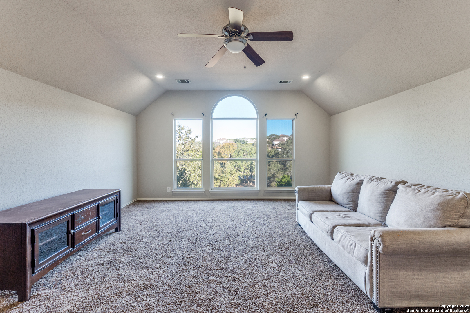 3327 Monarch - The Howell Group