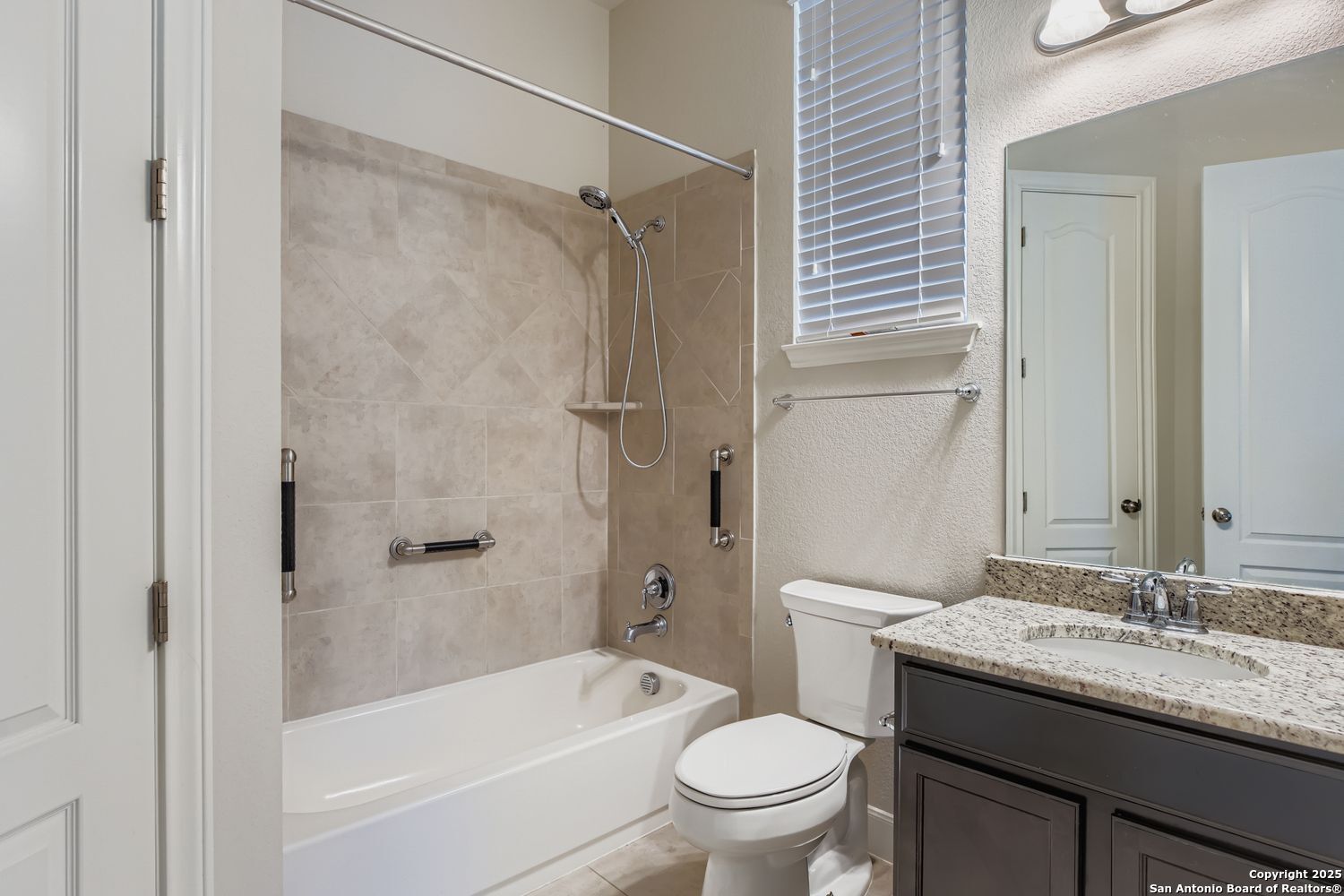 21918 Big Bend Canyon - The Howell Group